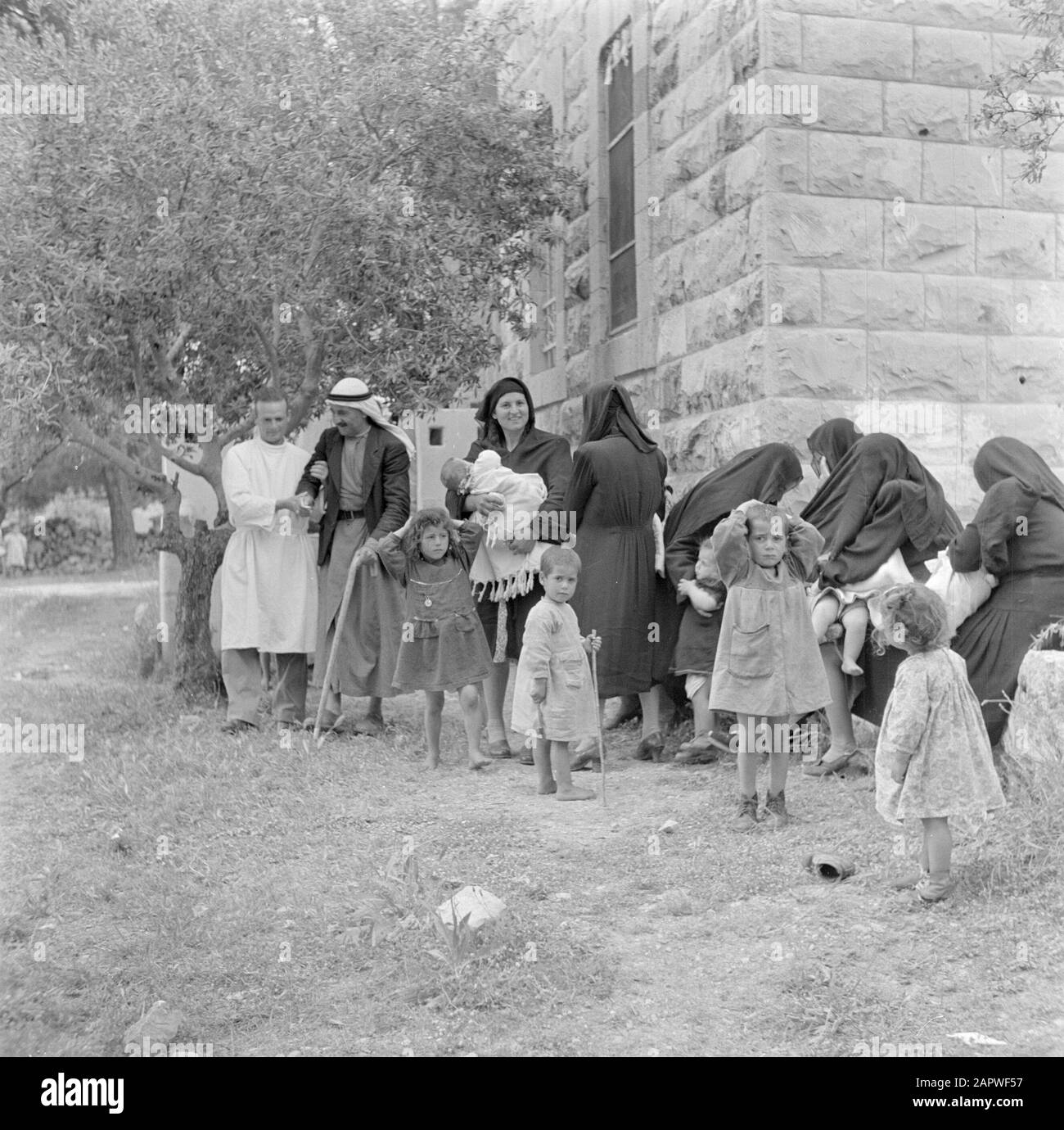 Veiled women Black and White Stock Photos & Images - Alamy