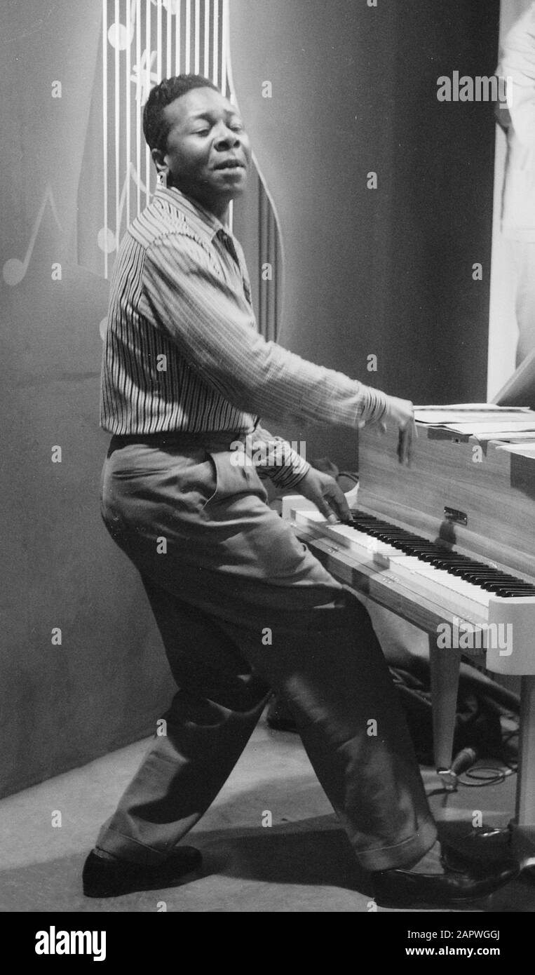 Weekend Show, pianist-singer Maurice rocco Stock Photo - Alamy