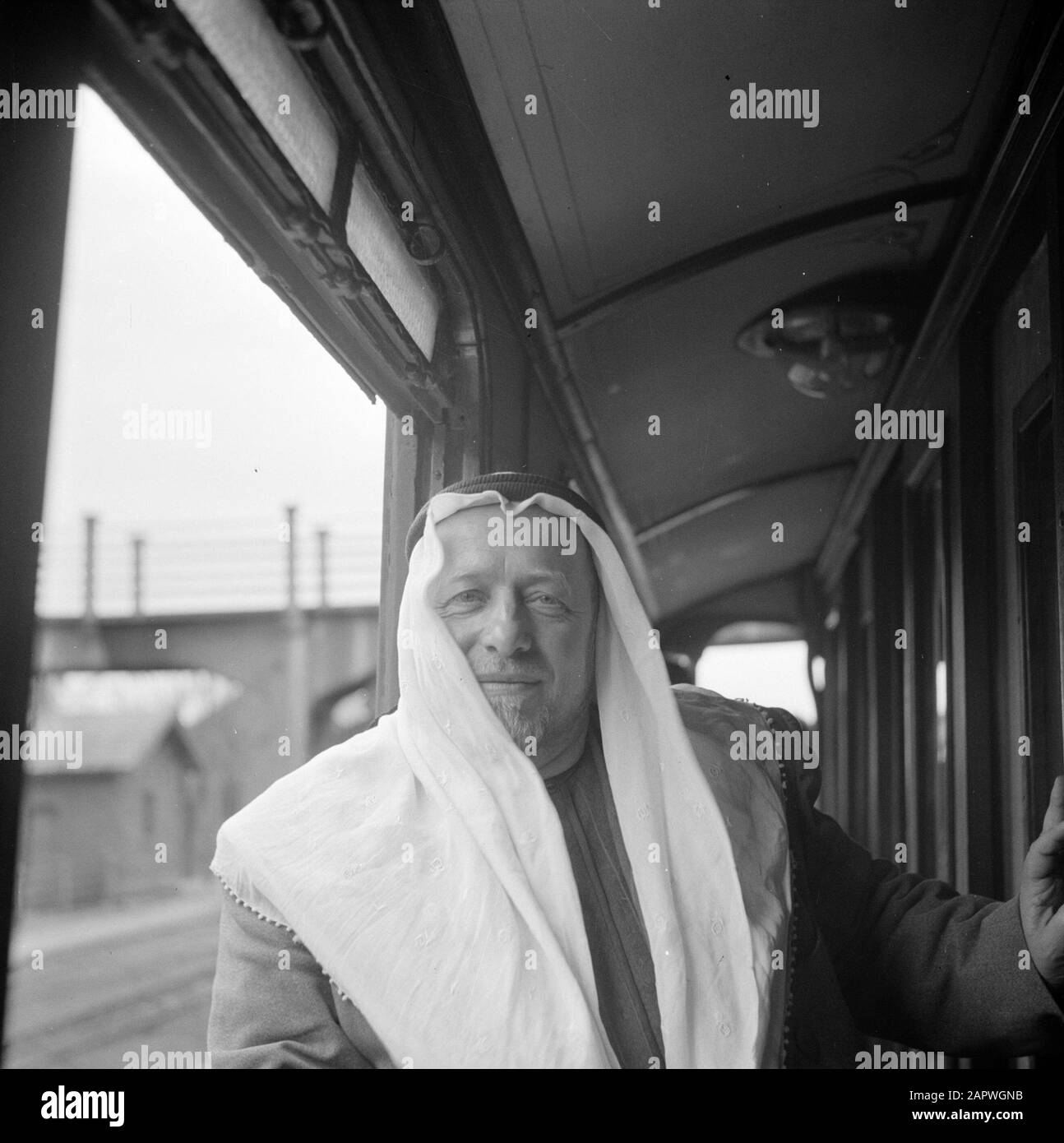 Passenger train from the 1950 hi-res stock photography and images - Alamy