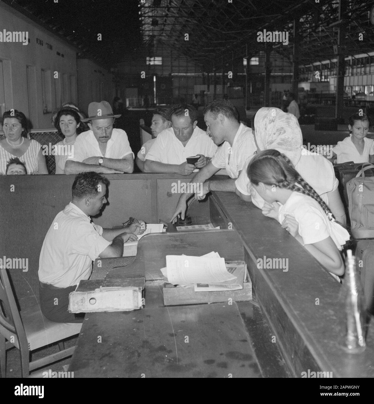 Israel 1964-1965: Haifa, arrival of passenger ships; customs Customs ...