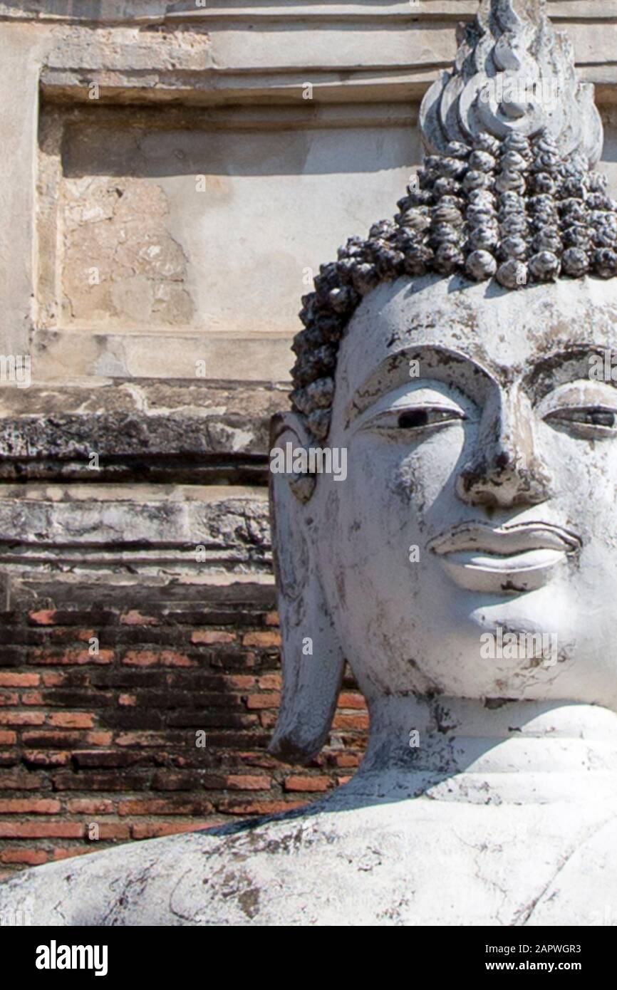 Grey statue hi-res stock photography and images - Alamy