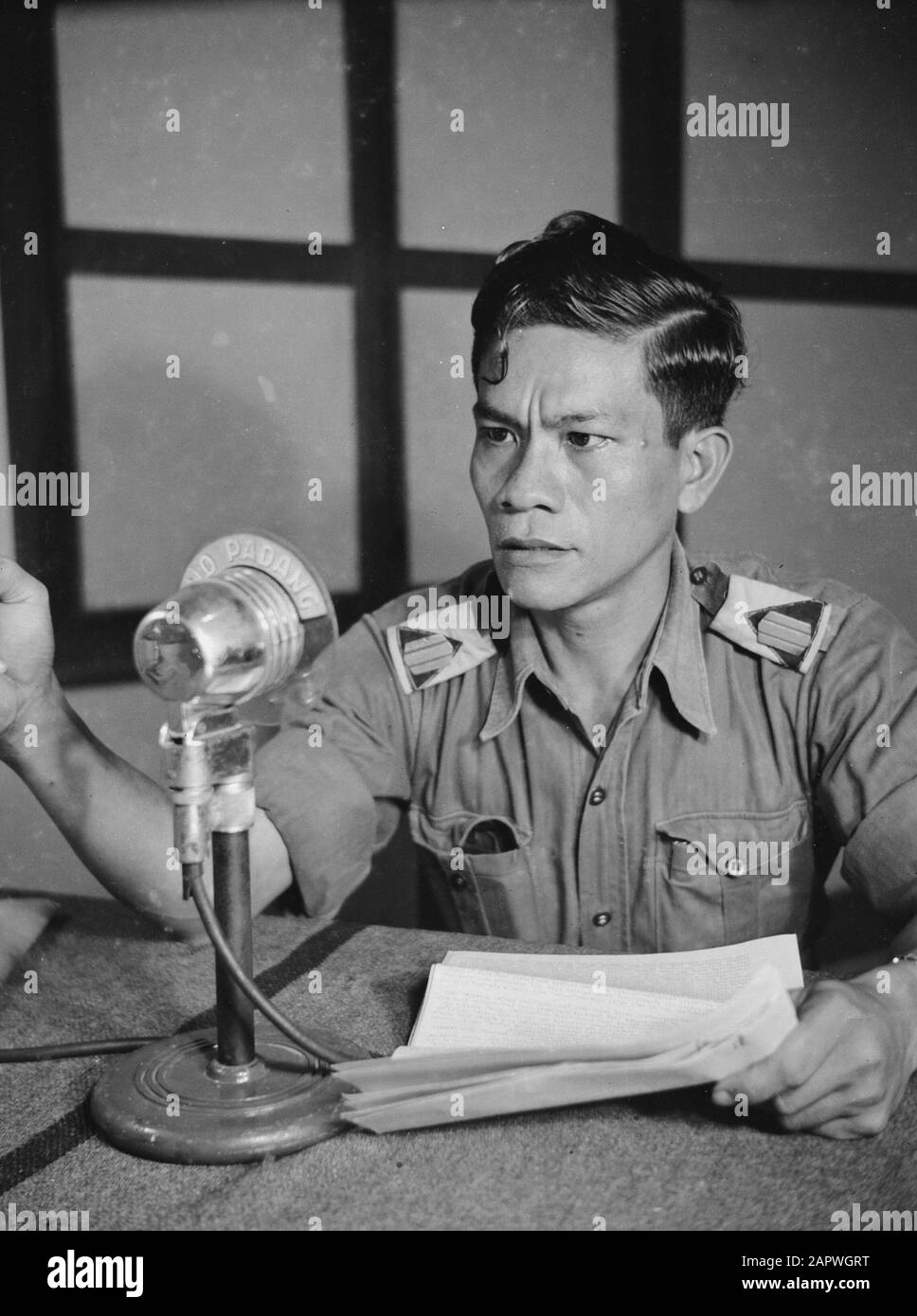Indonesian guide Black and White Stock Photos & Images - Alamy