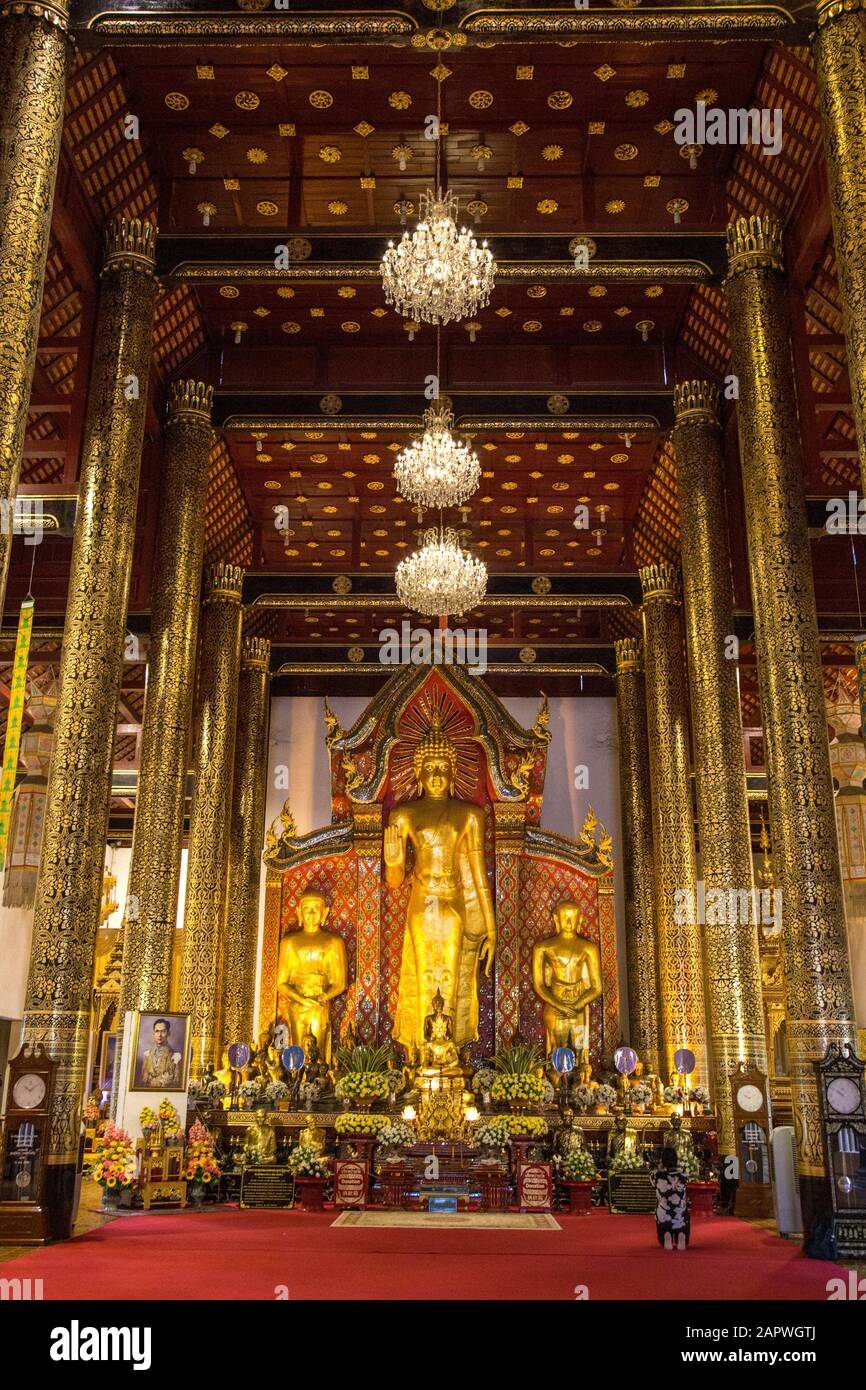 Visit thai temple hi-res stock photography and images - Alamy