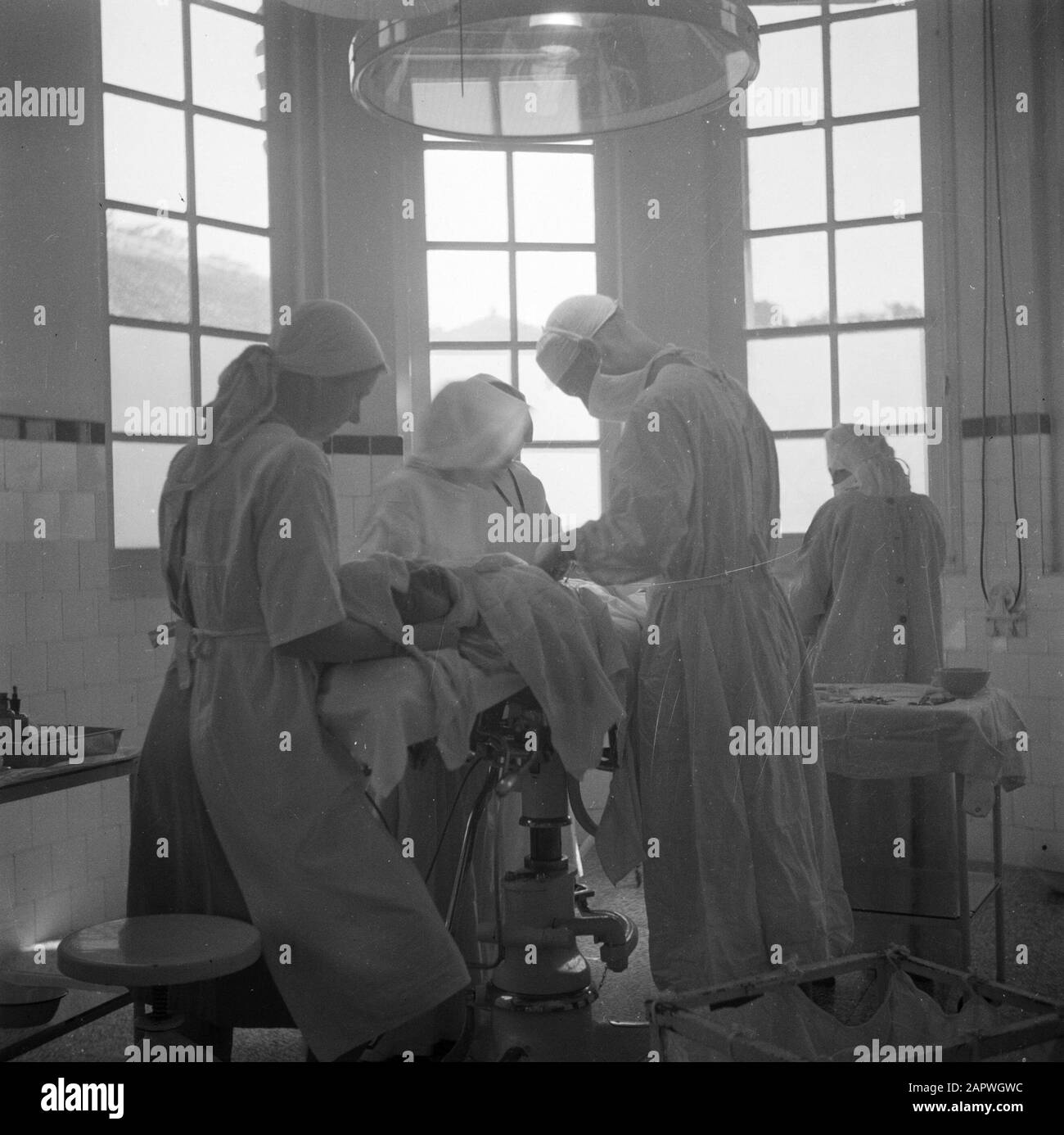 Dutch surgeons hi-res stock photography and images - Alamy