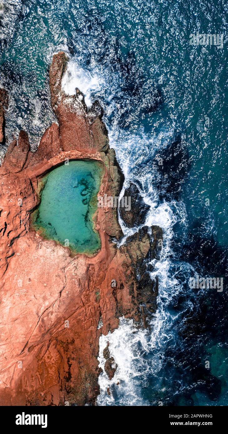 Waves crashing aerial view hi-res stock photography and images - Alamy