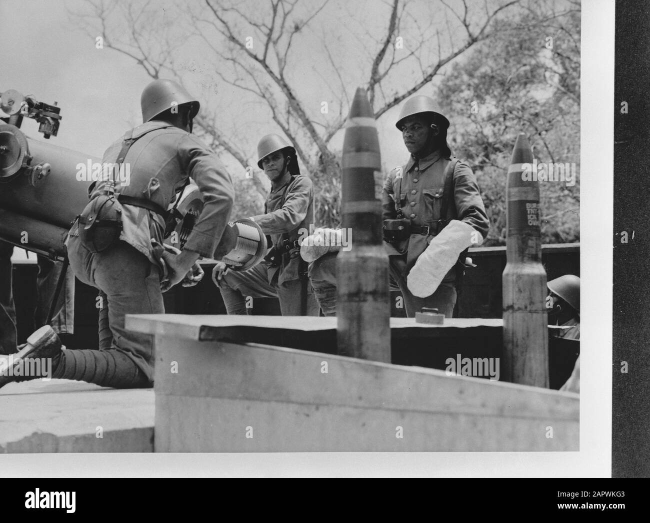 Wi [West Indies]/Anefo London series Military exercisesl KNIL ...