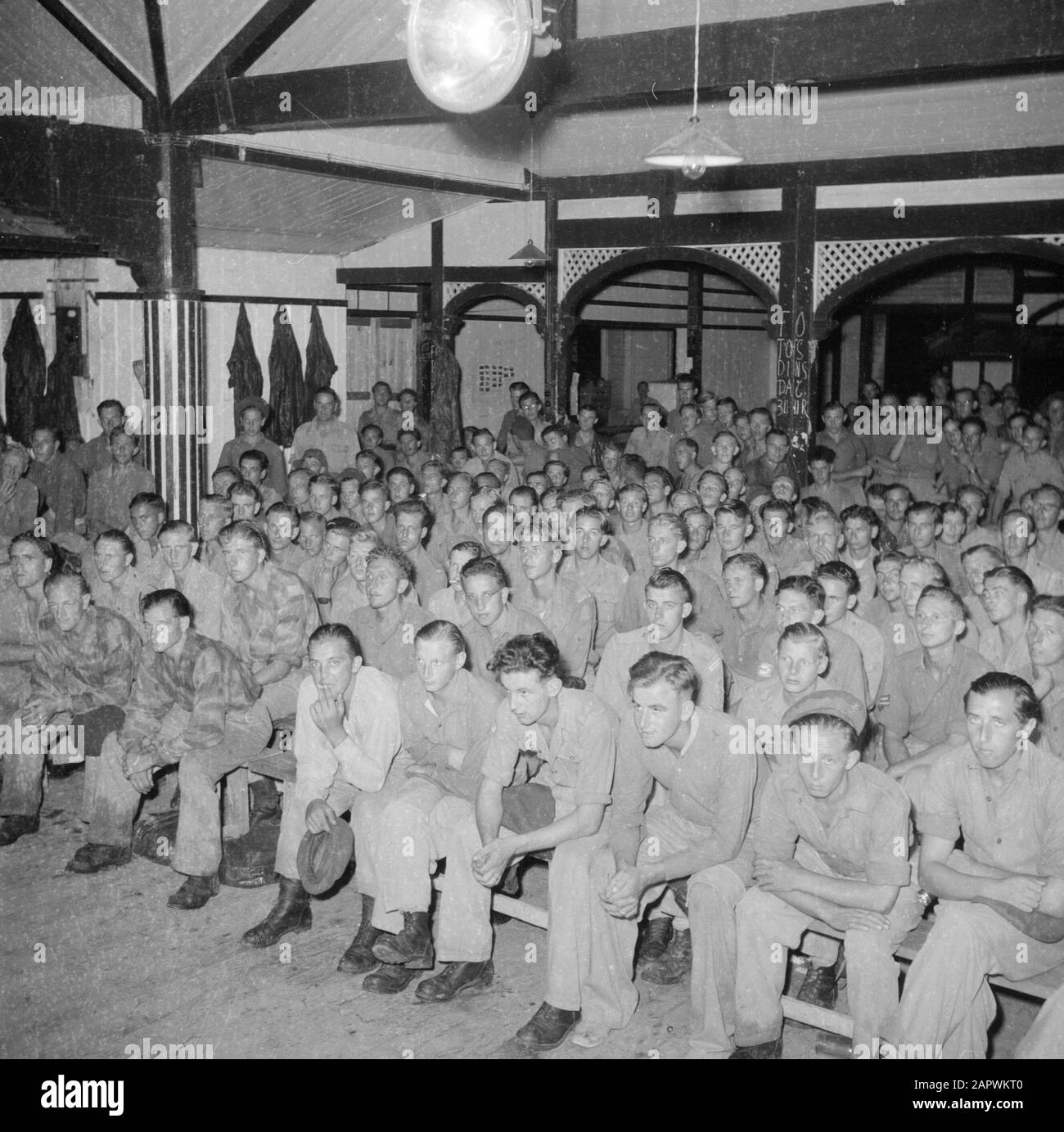 War time performance hi-res stock photography and images - Alamy