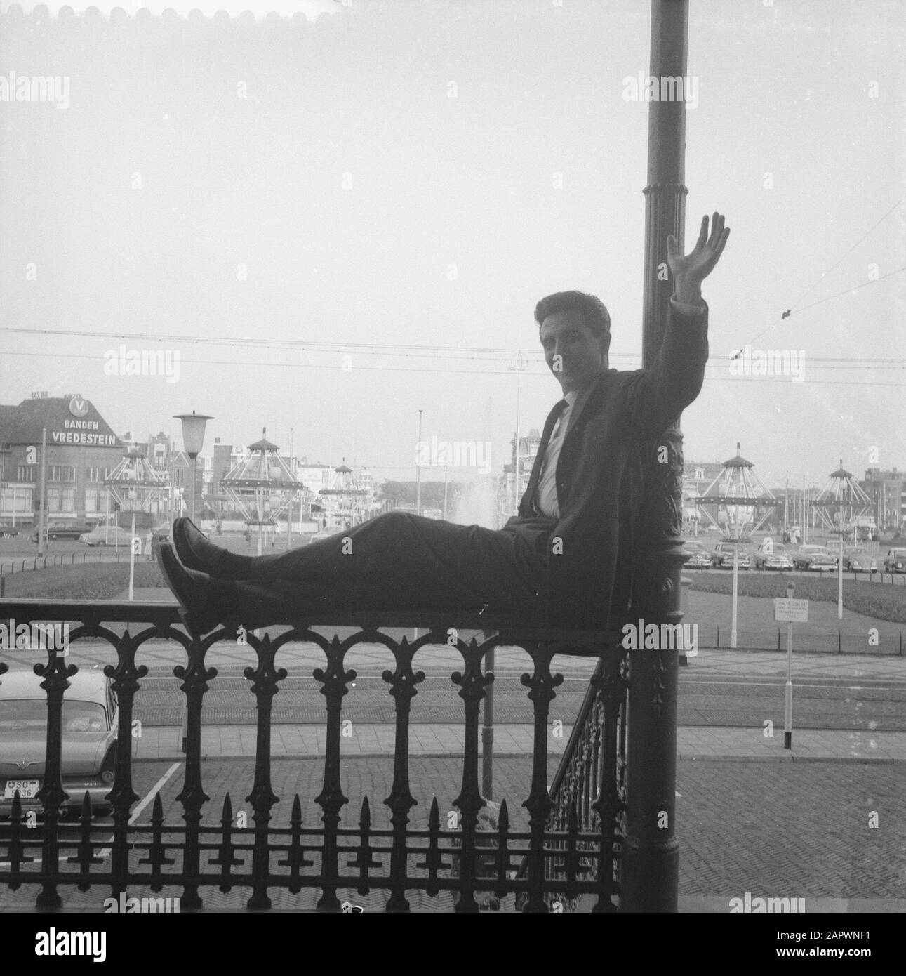 Gilbert bécaud 1958 hi-res stock photography and images - Alamy