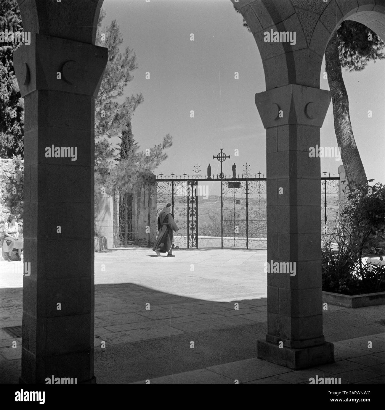 Franciscan monks robes hi-res stock photography and images - Alamy