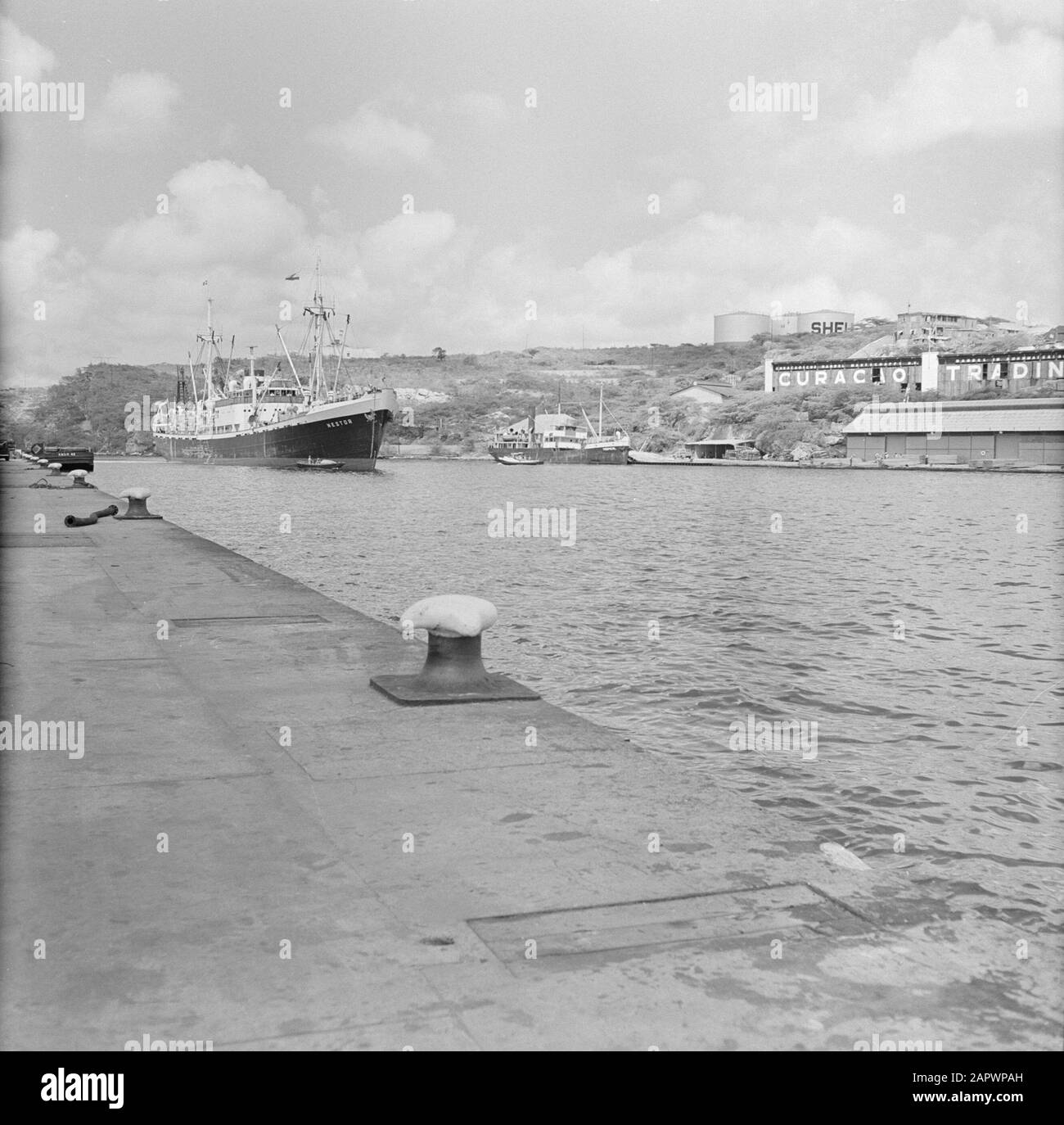 Dutch trading ships hi-res stock photography and images - Alamy