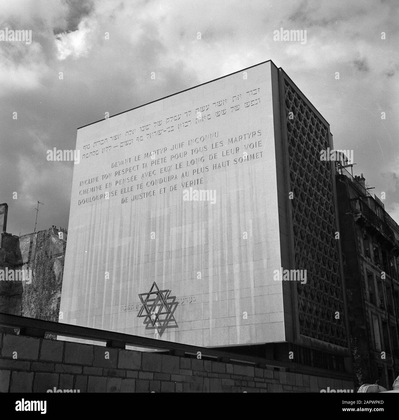 Memorial monument paris Black and White Stock Photos & Images - Alamy