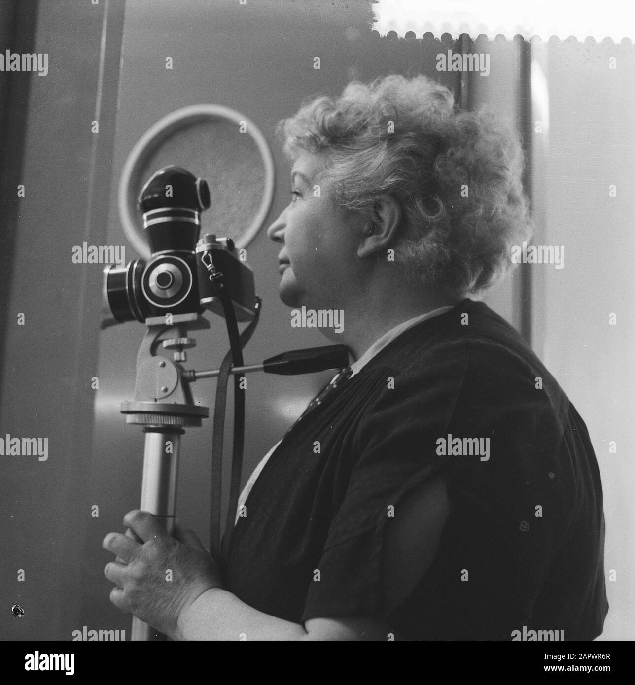 Vpro filming hi-res stock photography and images - Alamy