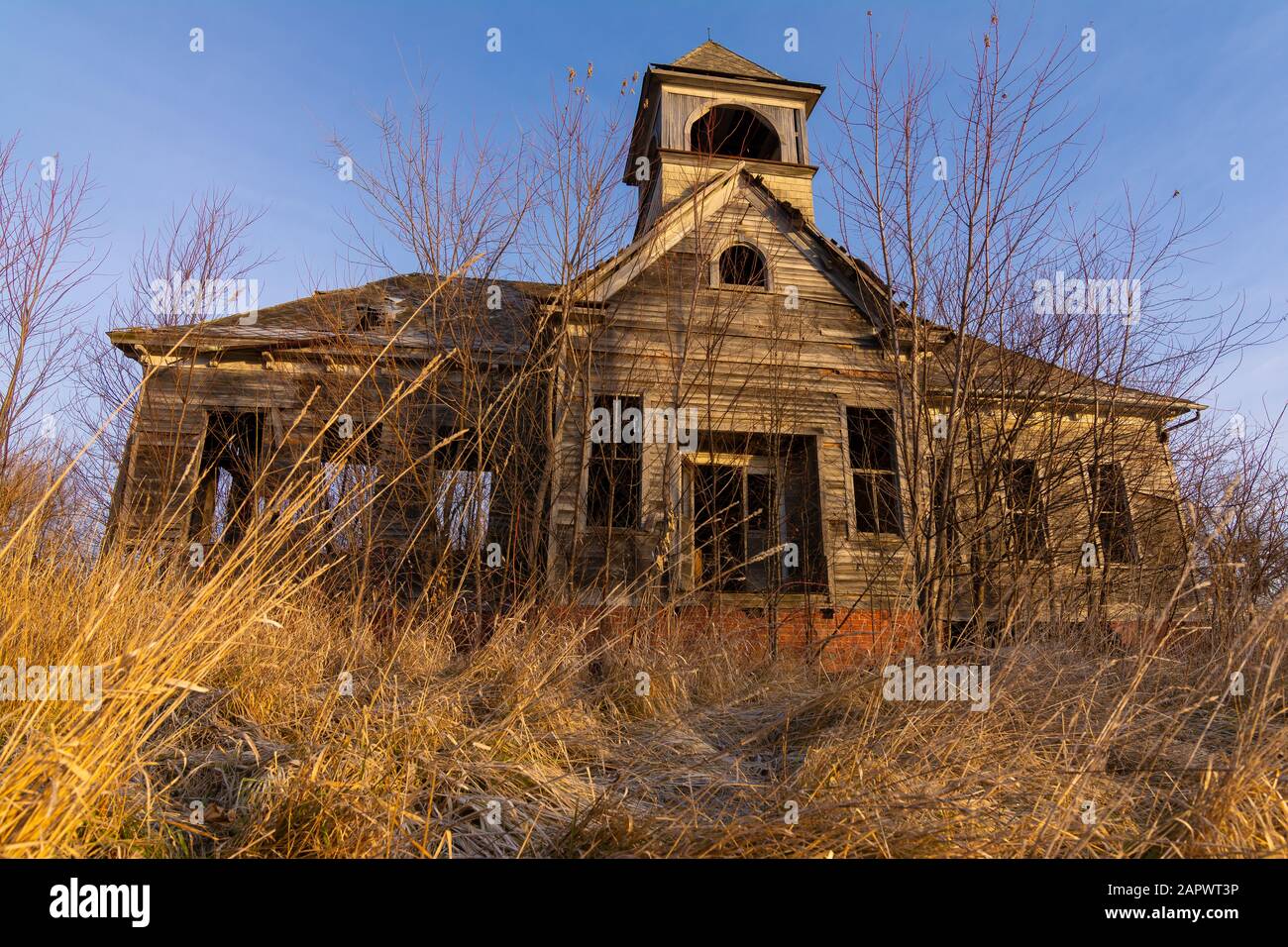 Old scary school building hi-res stock photography and images - Alamy