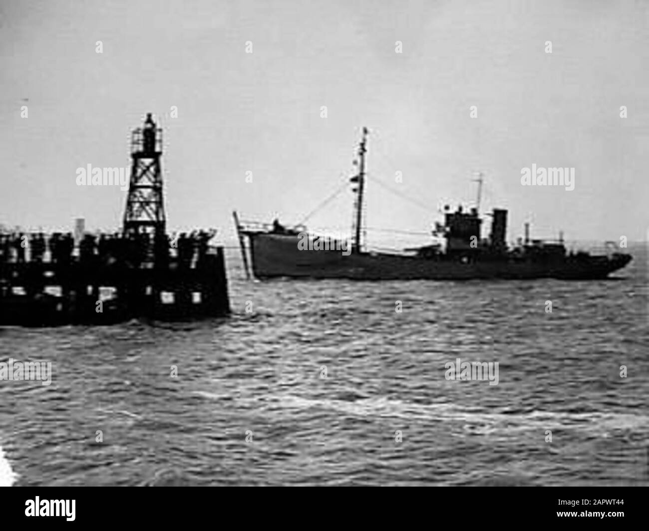 World war ii london port Black and White Stock Photos & Images - Alamy