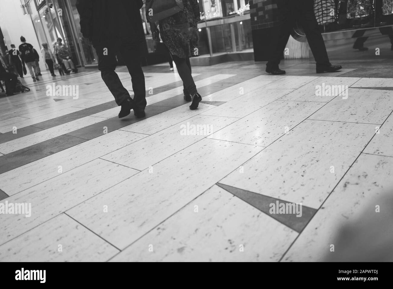 Shopping centre uk Black and White Stock Photos & Images - Alamy