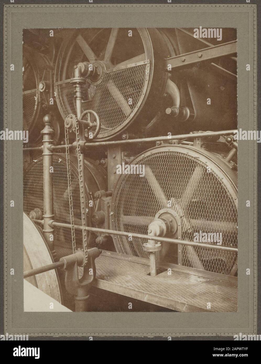 Spoke wheels hi-res stock photography and images - Alamy