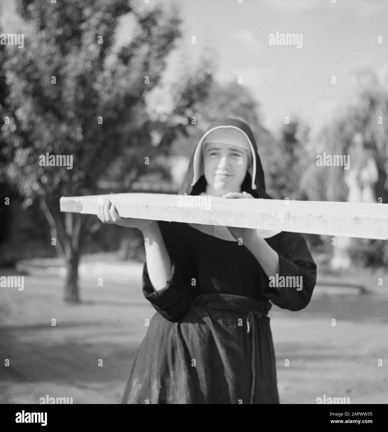 Rebuilding of a nunnery Non wears shelf, scaffolding material Date ...