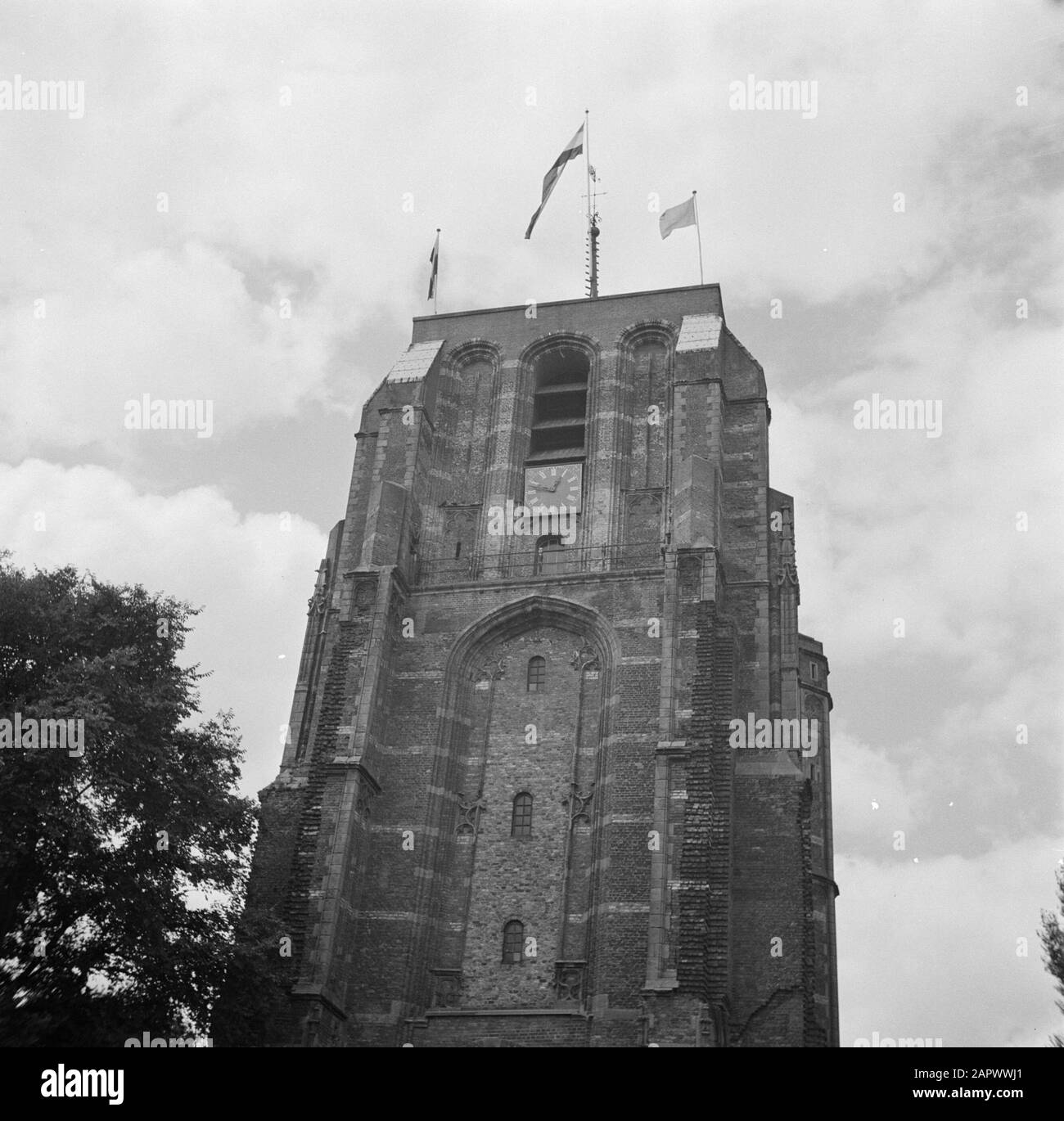 Vertical view gothic tower Black and White Stock Photos & Images - Alamy