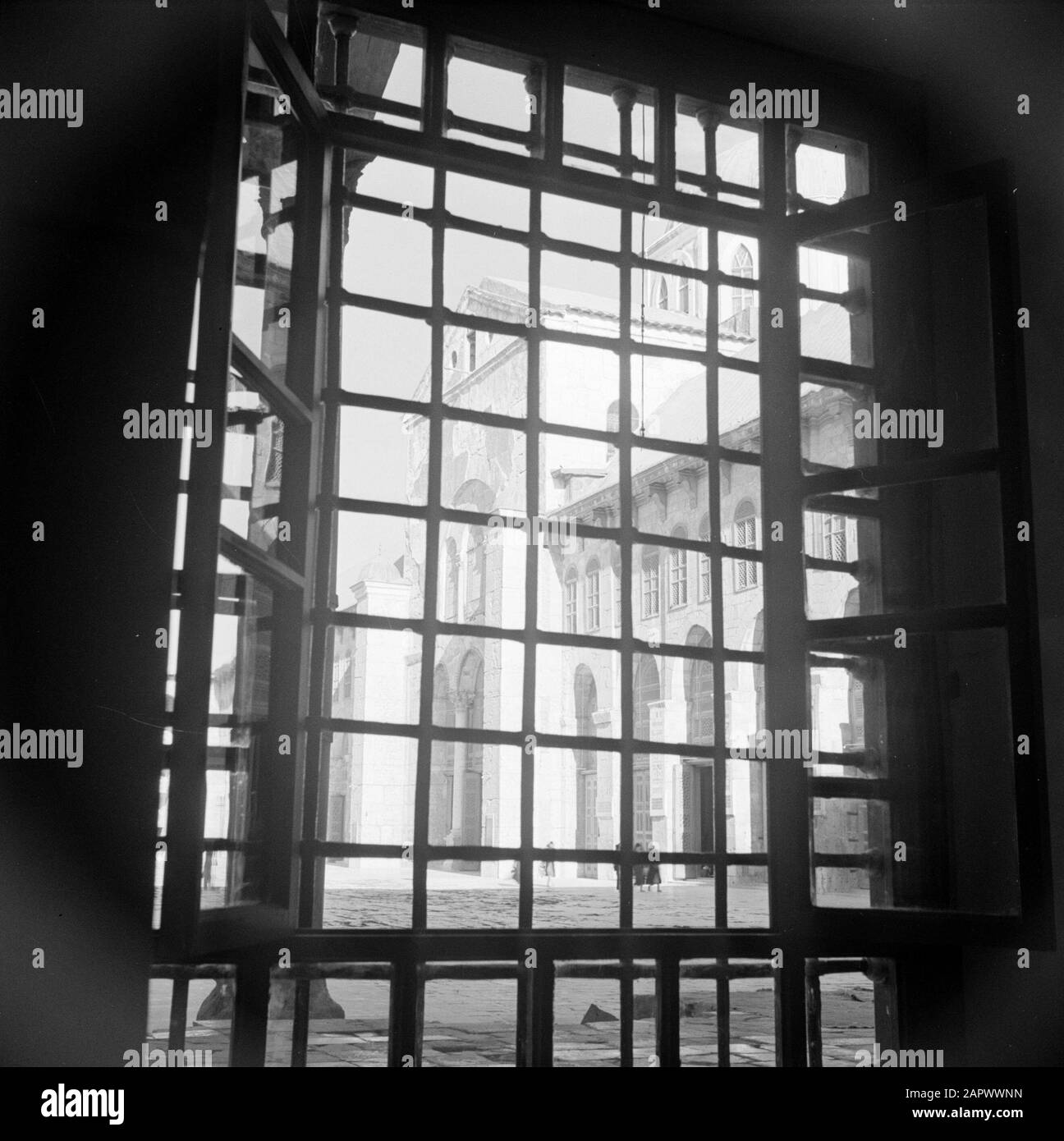 Middle East 1950-1955: Syria - Damascus Omayad mosque, view through a ...