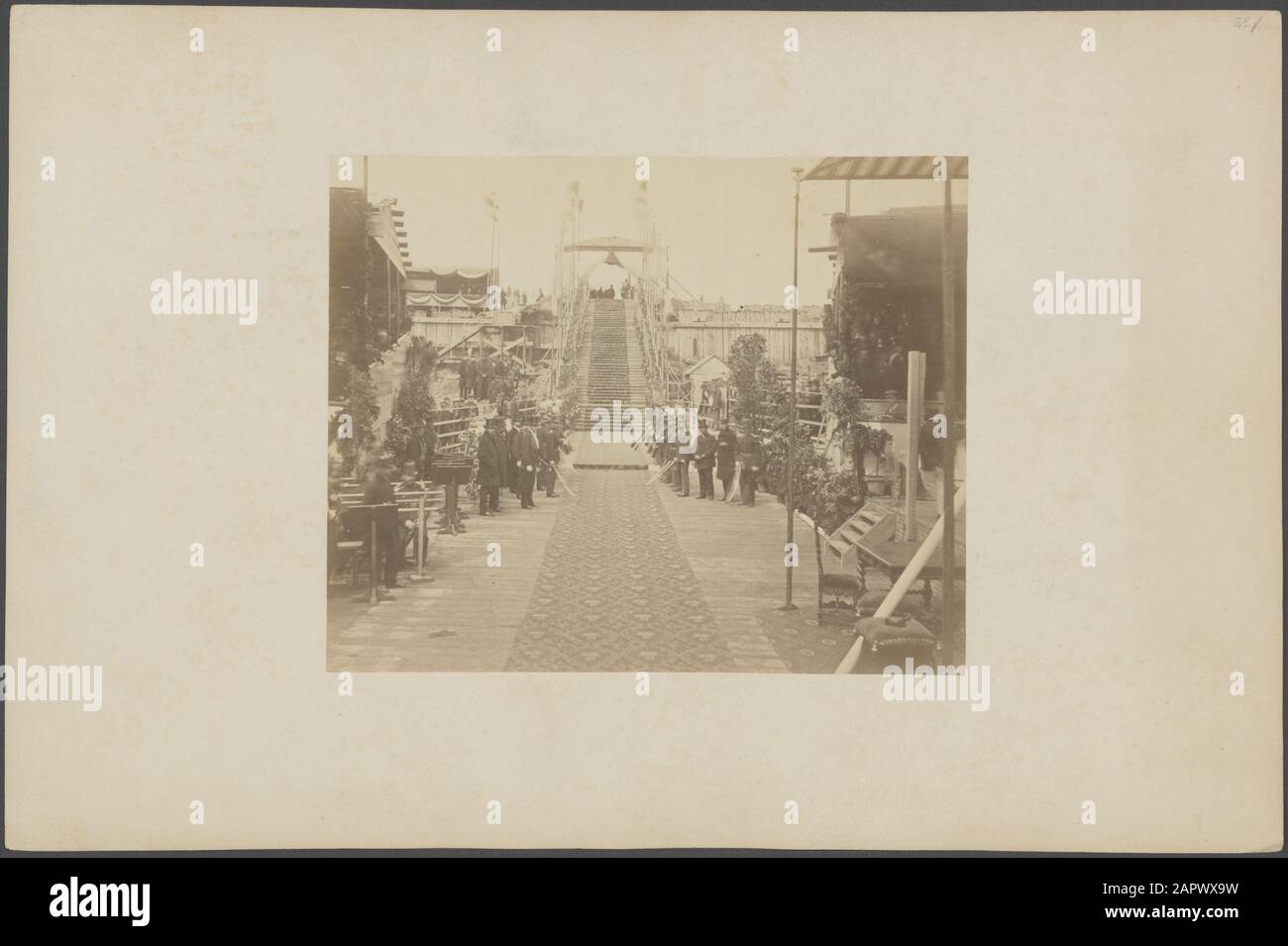 Military reception committee hi-res stock photography and images - Alamy