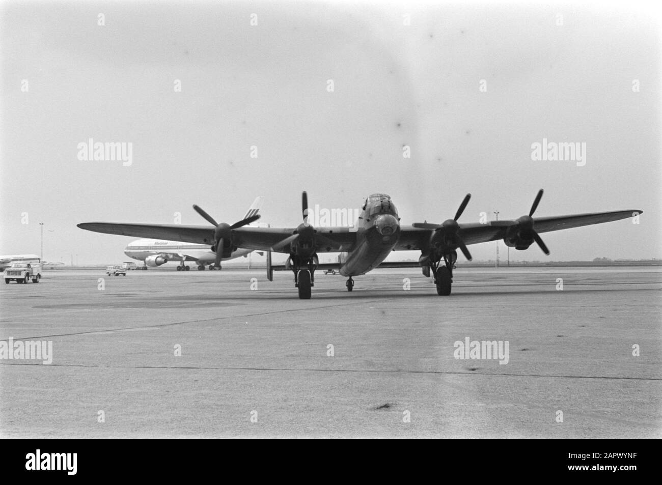 Old raf aircraft hi-res stock photography and images - Alamy
