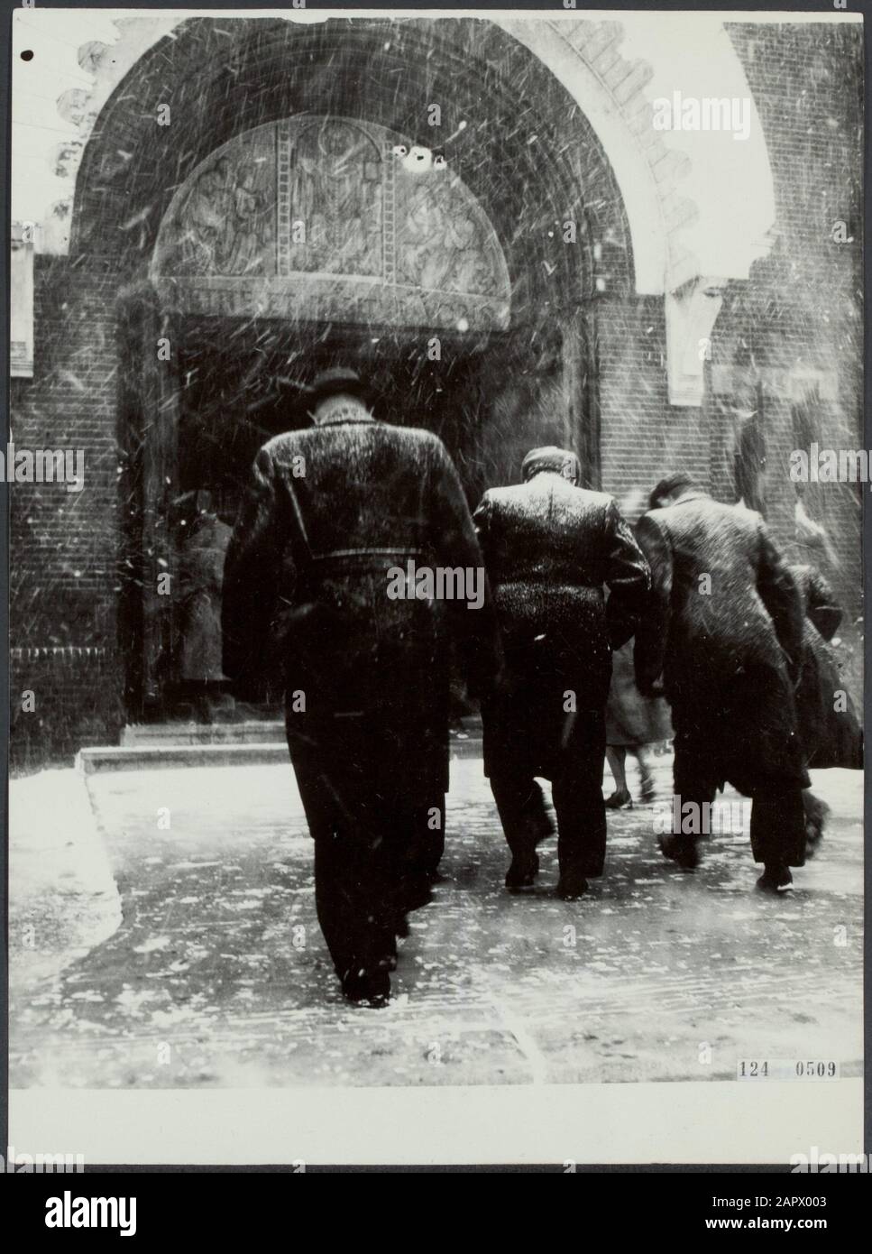 floods, national mourning Date: 8 February 1953 Location: Halsteren ...