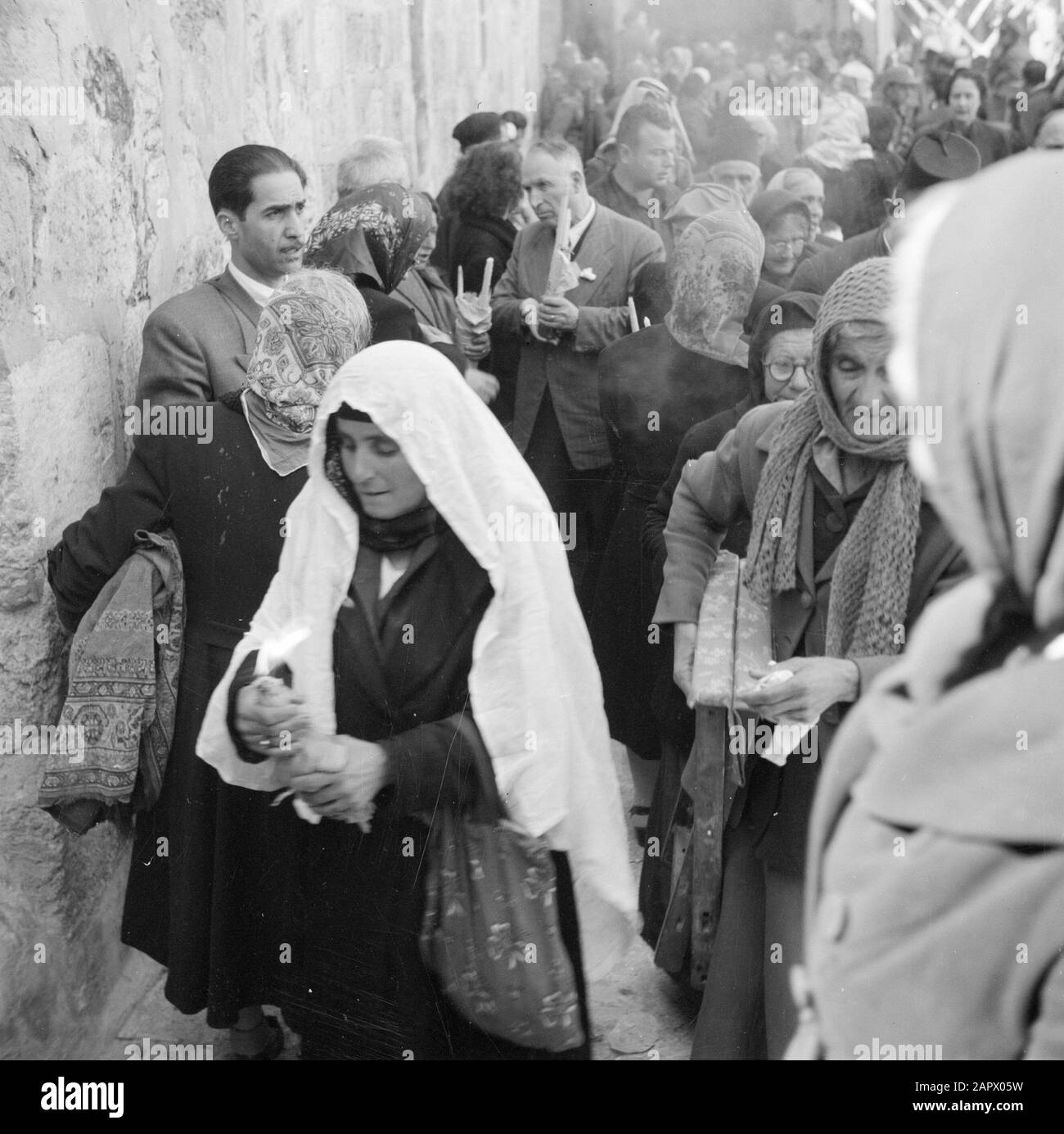 Middle East 1950-1955: Jerusalem Easter celebration. Female believers ...
