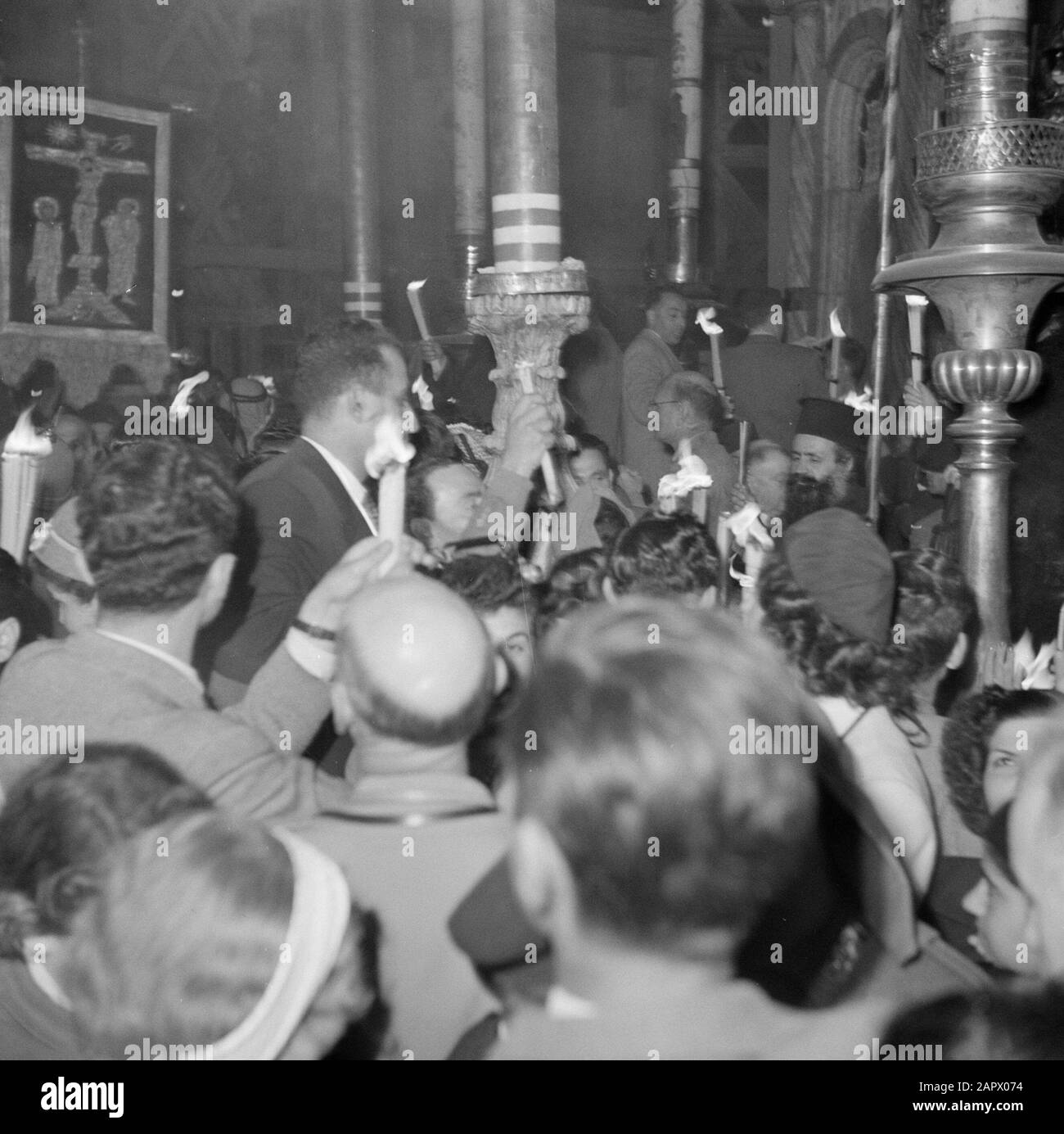 Middle East 1950-1955: Jerusalem Easter celebration. Believers in the ...