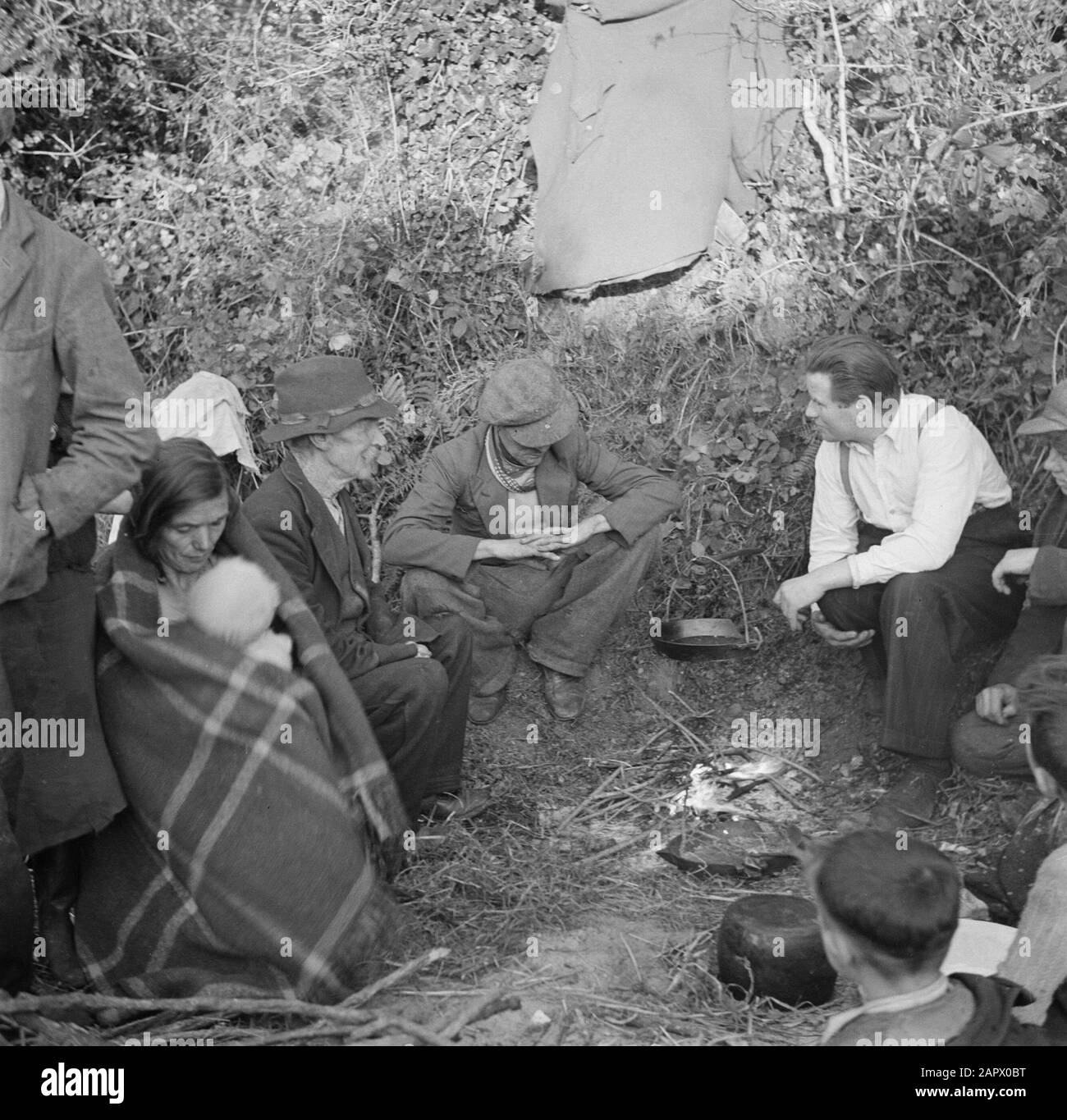 Women ireland 1930's hi-res stock photography and images - Alamy