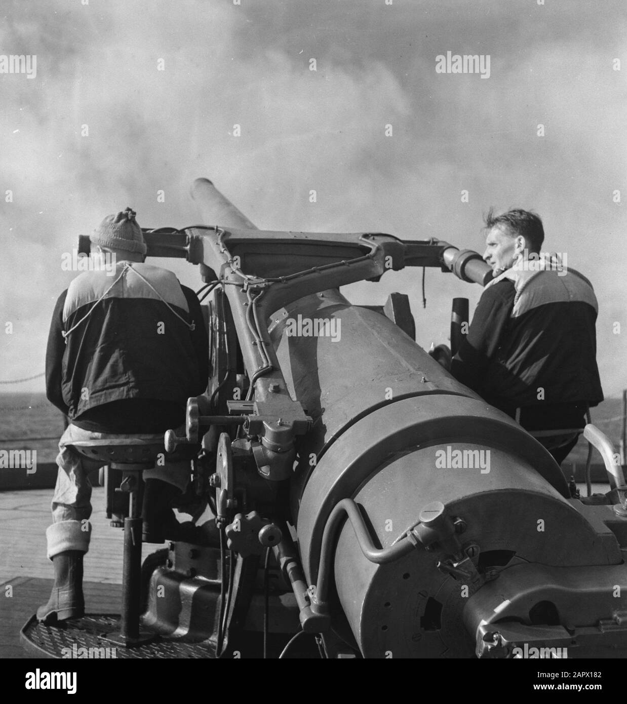Ship Guns Stock Photos & Ship Guns Stock Images - Alamy