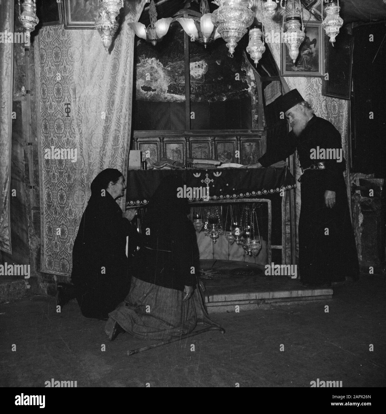 Middle East 1950-1955: Jordan Place of Jesus birth in the cave under ...