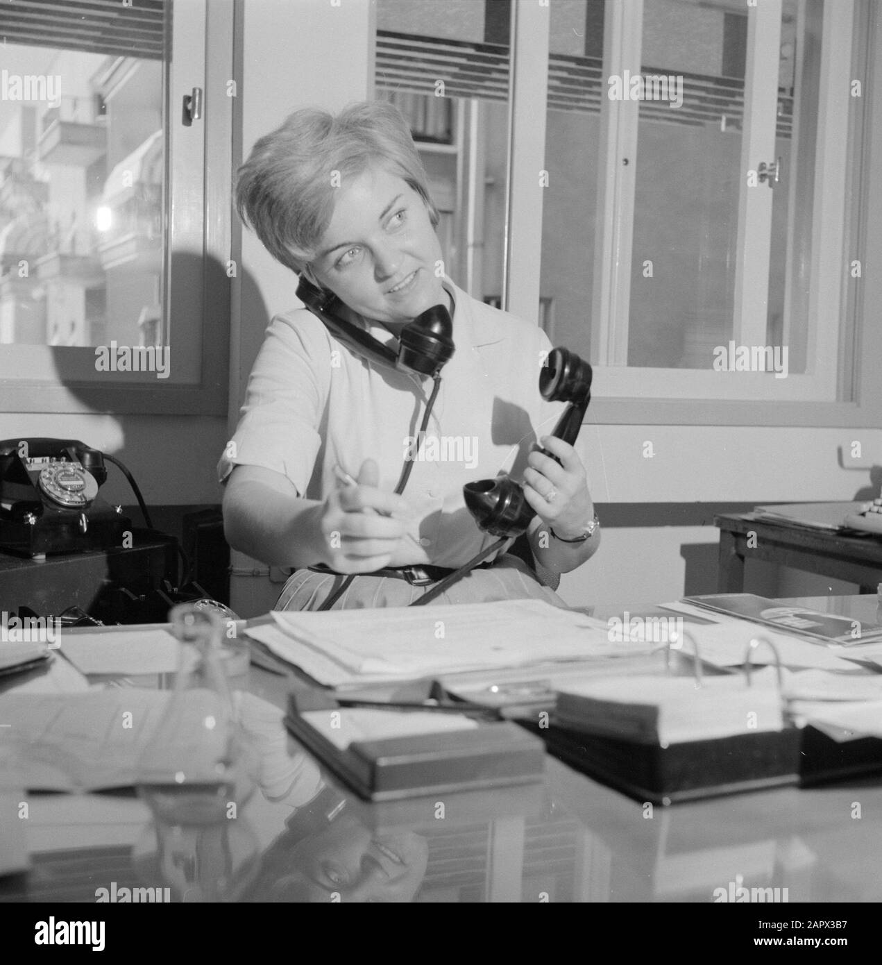Secretary office 1960s hi-res stock photography and images - Alamy