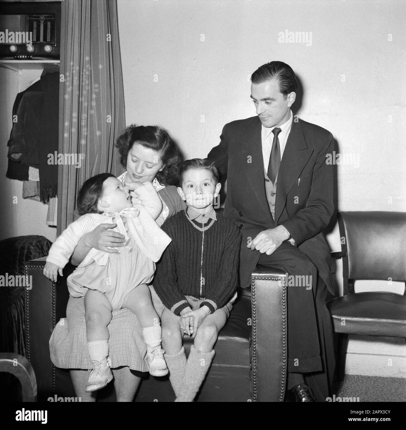 The daily work of a concierge in a Paris' apartment building Portrait ...