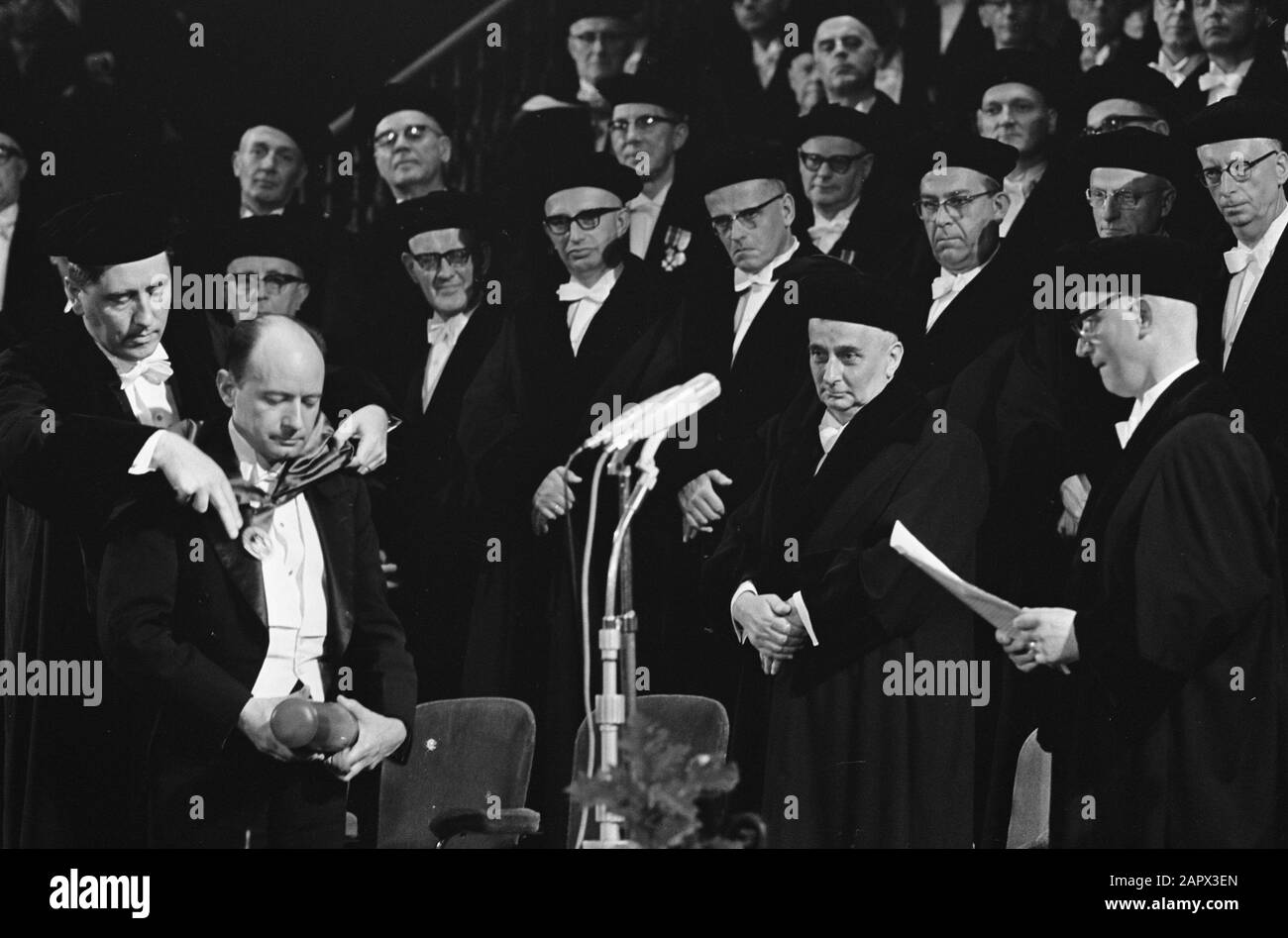Honorary doctorates of the Vrije Universiteit in the Concertgebouw in ...