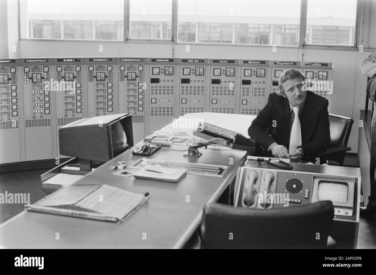 Prins Bernhard visits NAM, groninger gas field (and drilling rig ...