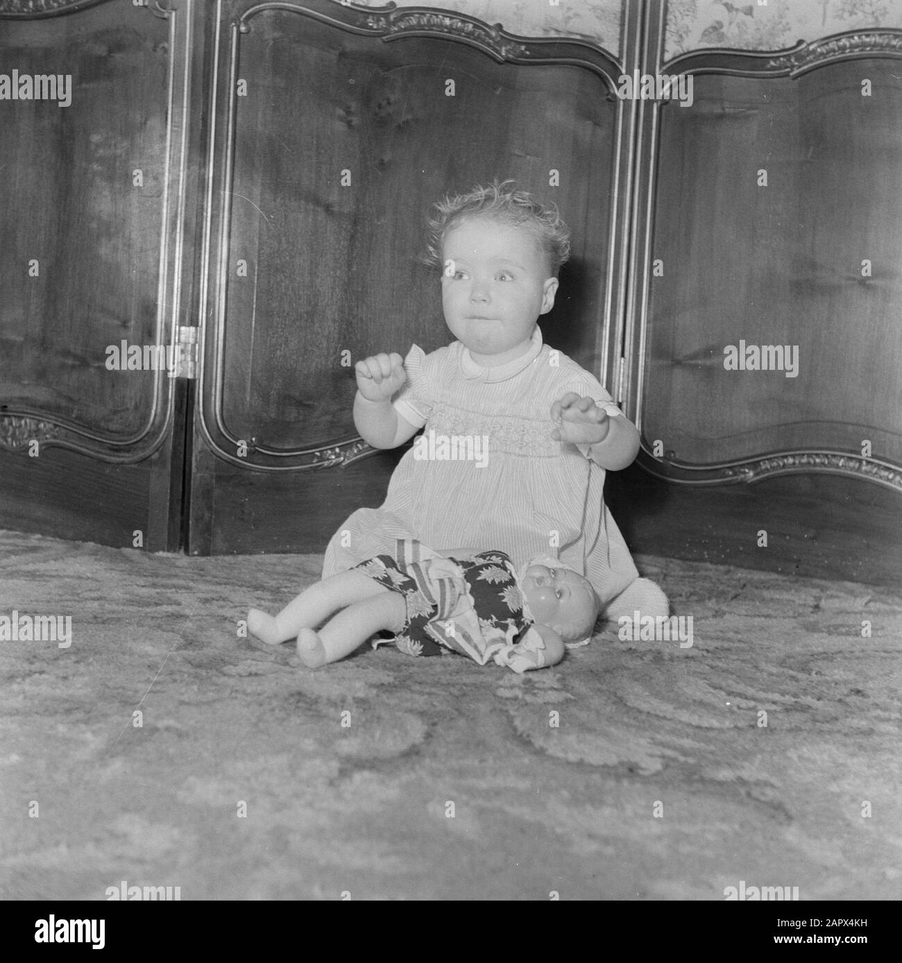 The princesses Beatrix, Irene, Margriet and Christina at palace Het Loo ...
