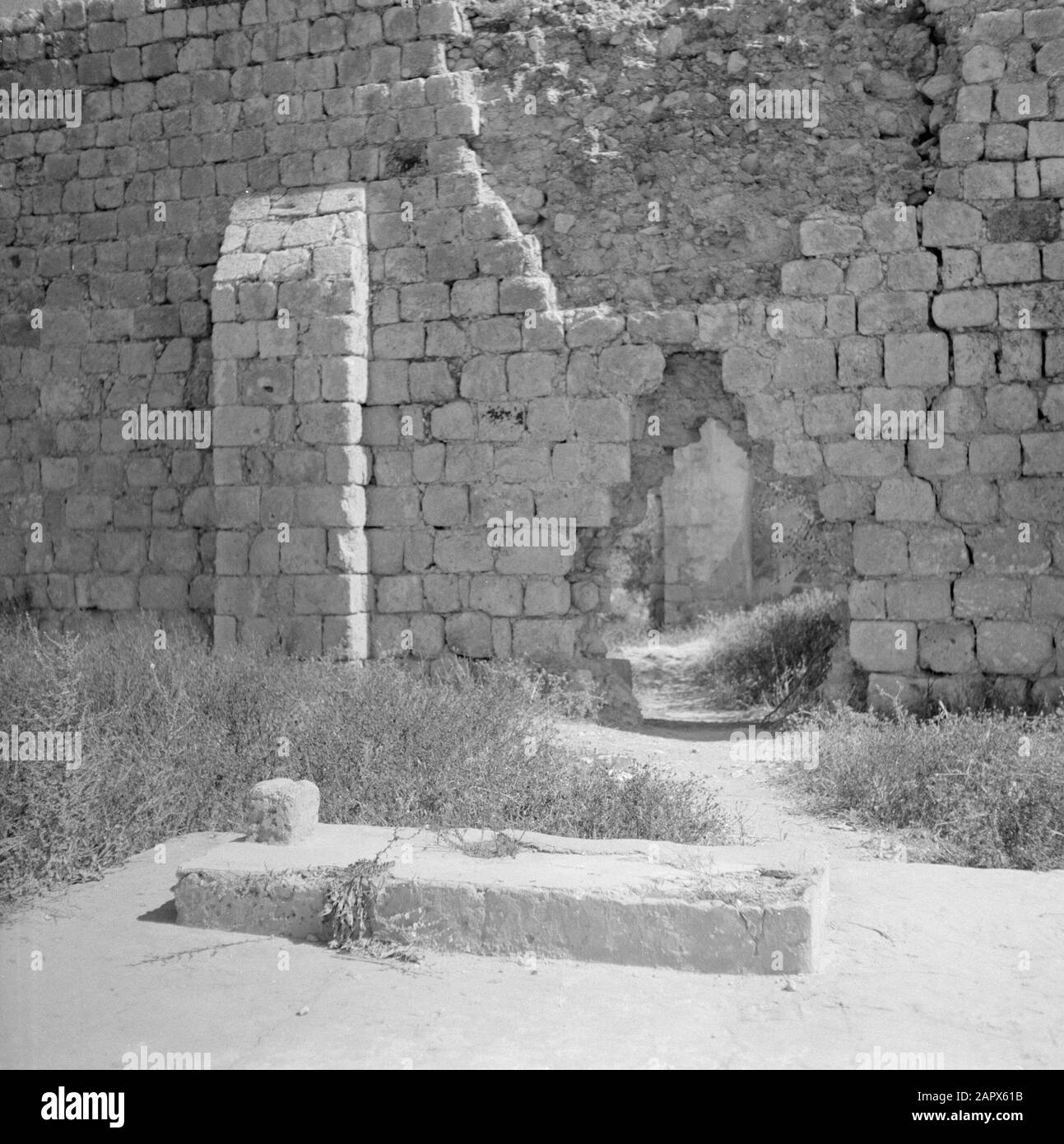 Crime architecture gates hi-res stock photography and images - Alamy