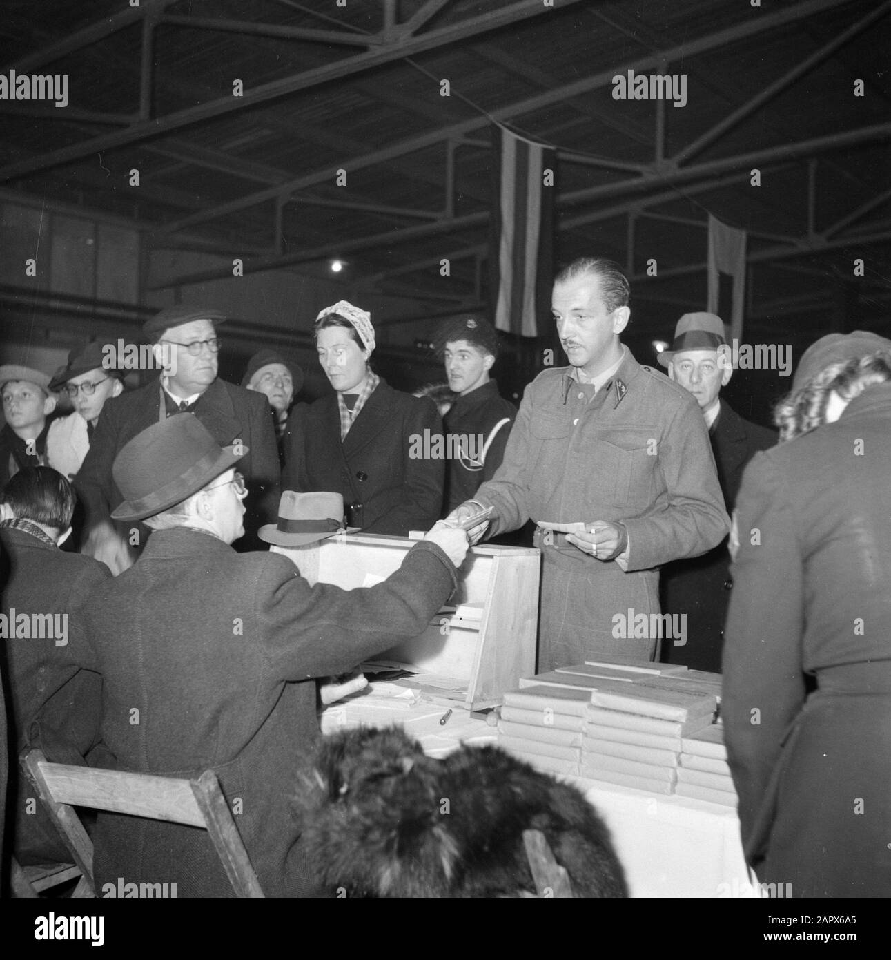 Ss atlantis hi-res stock photography and images - Alamy