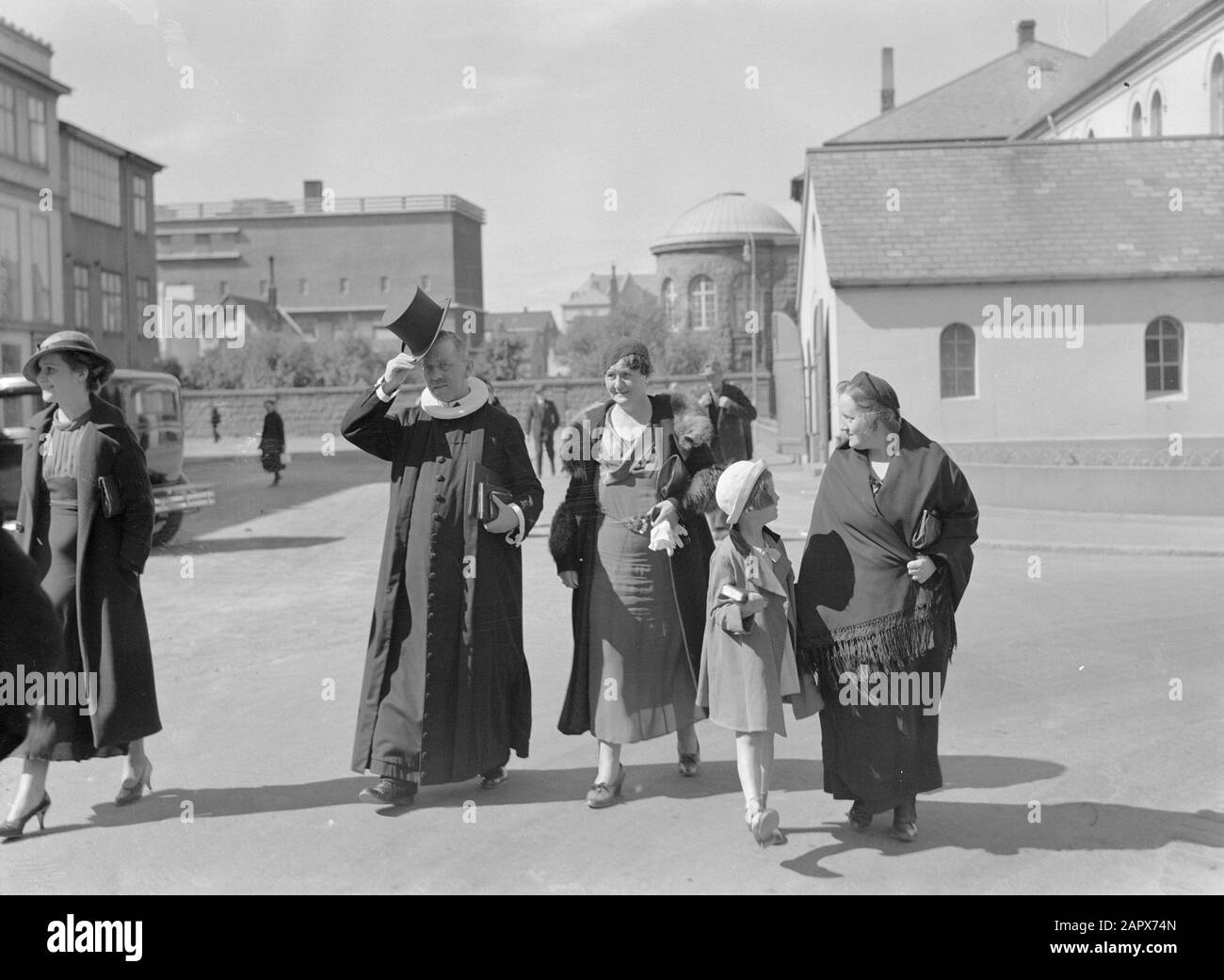 Portrait children in church Black and White Stock Photos & Images - Alamy