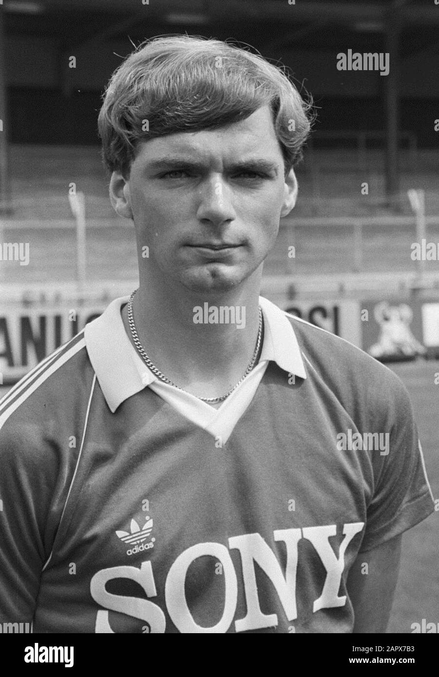 Richard van hi-res stock photography and images - Alamy