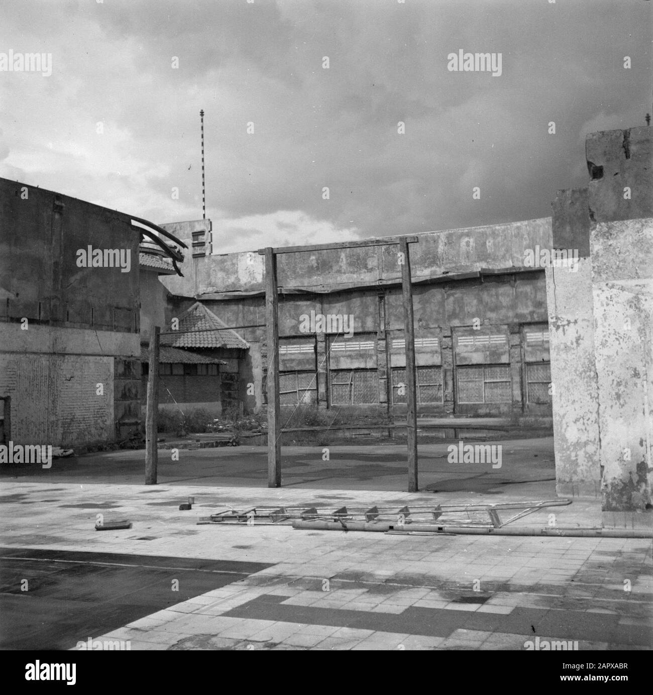 War volunteers in Malacca and Indonesia Ruin of a house in Bandoeng ...