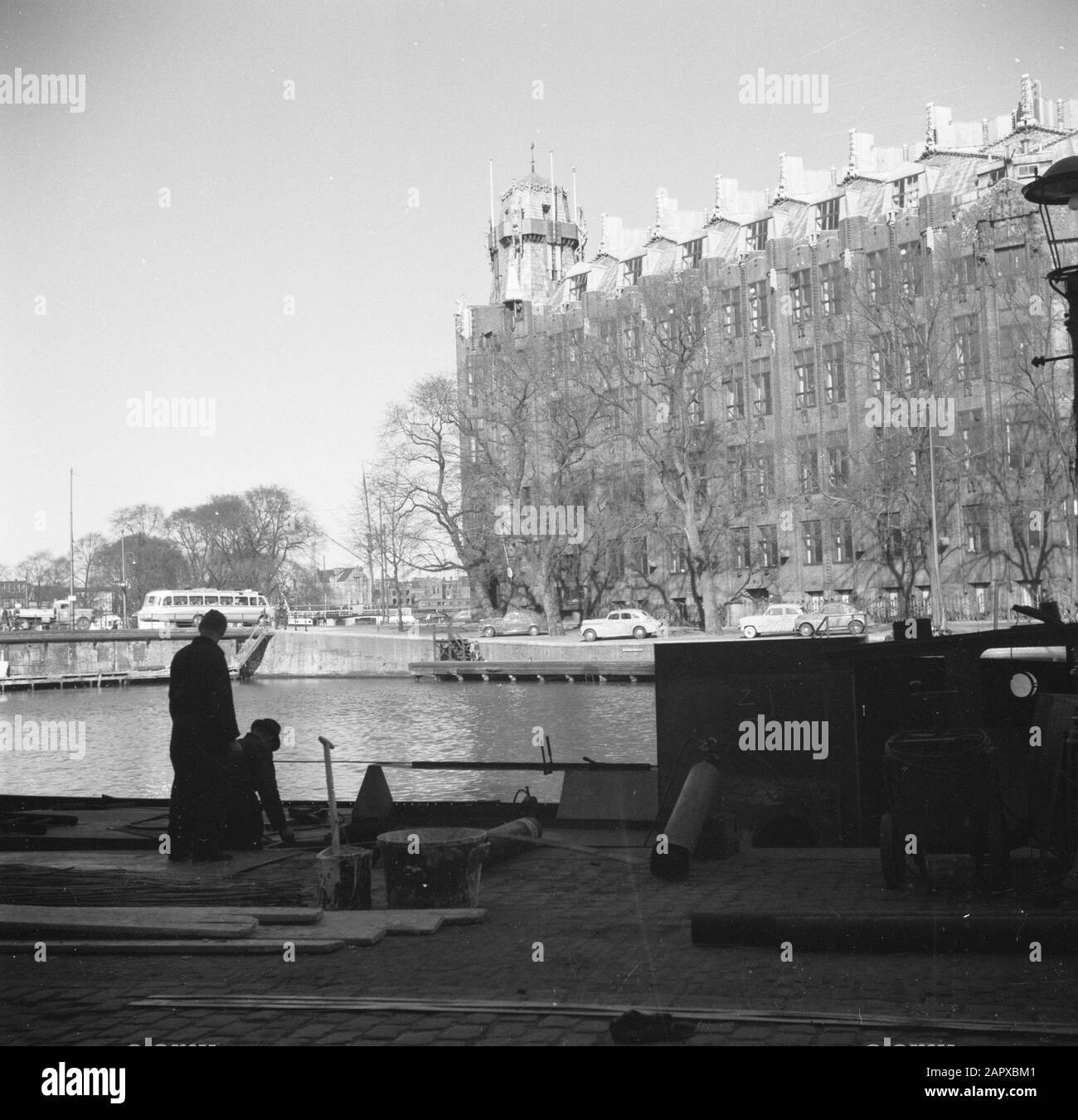 Amsterdam scheepvaarthuis shipping house Black and White Stock Photos ...