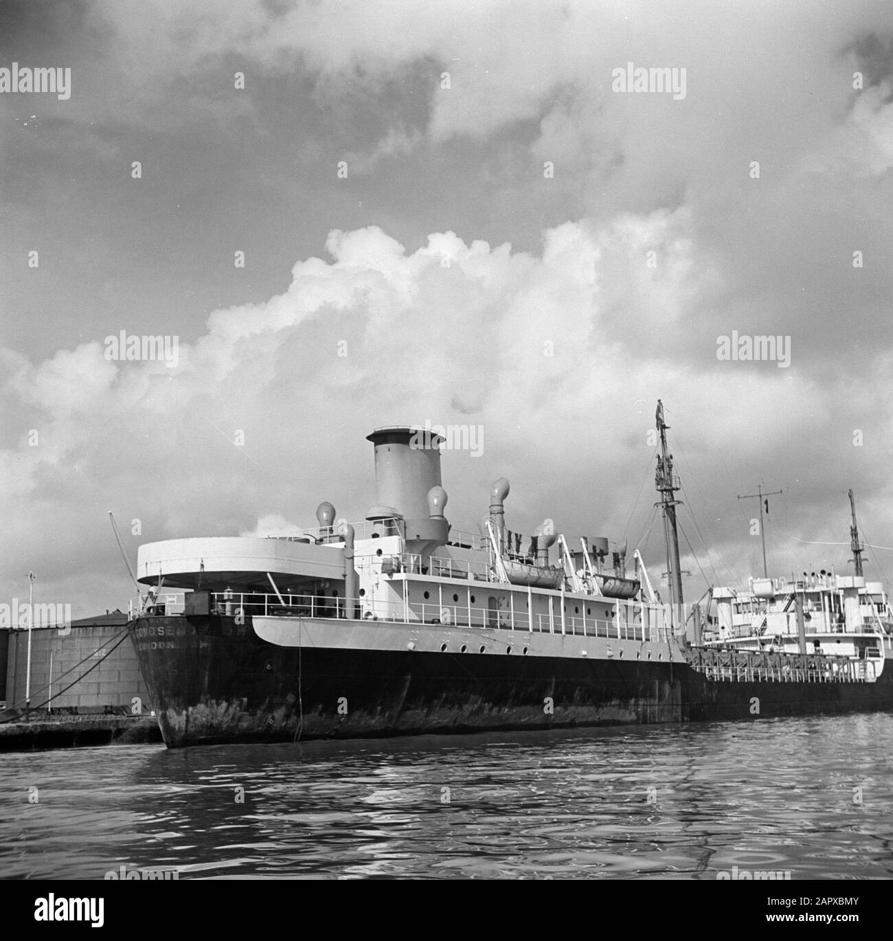 Oil refinery in curacao hi-res stock photography and images - Alamy
