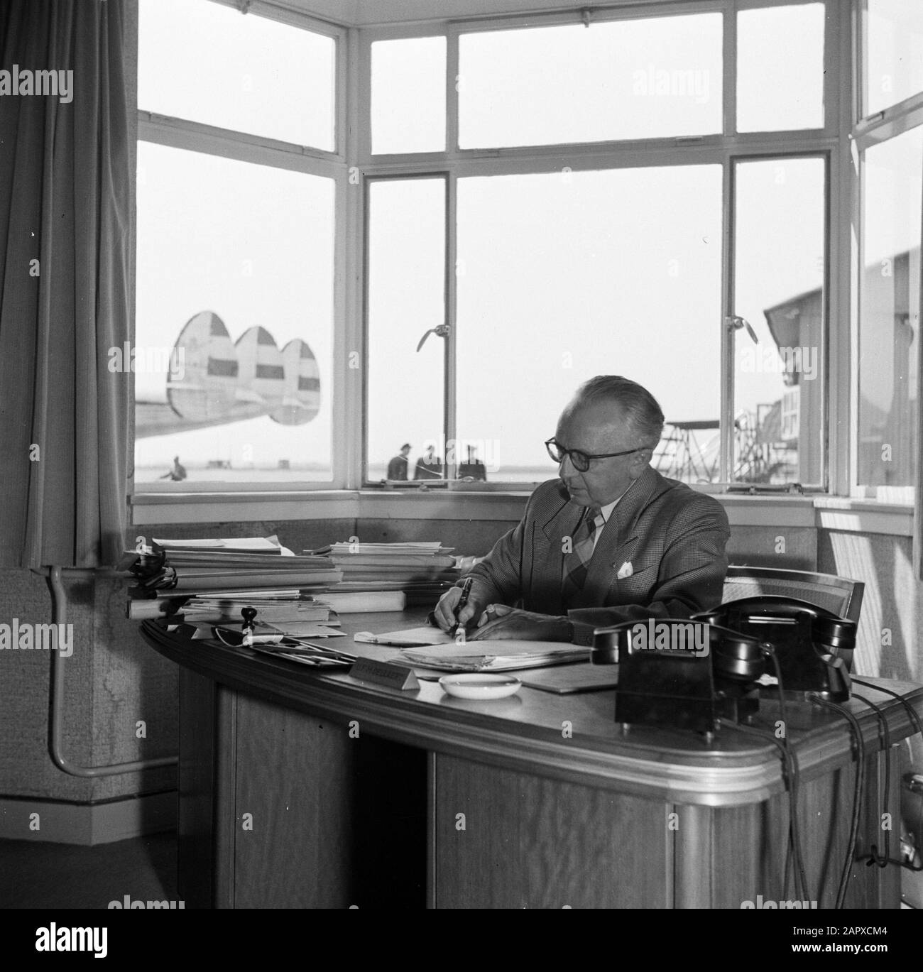 Lockheed constellation interior hi-res stock photography and images - Alamy