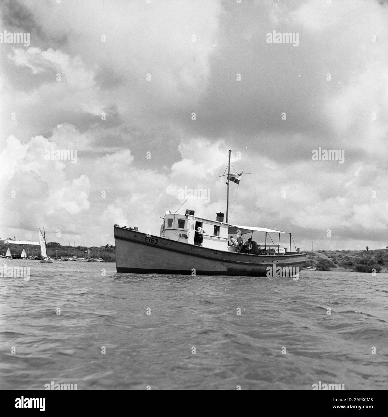 1955 ship hi-res stock photography and images - Alamy