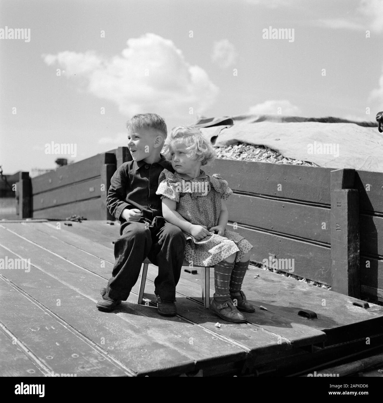 Rhine navigation, reportage about living and working on board a Rhine ...