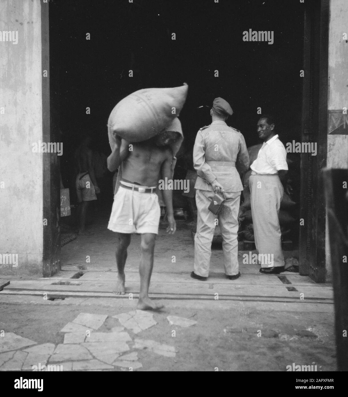 Officer distribution Black and White Stock Photos & Images - Alamy