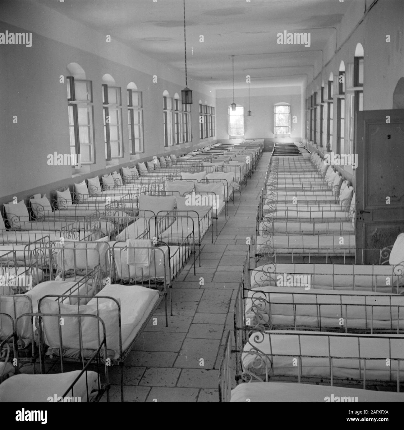 Israel 1948-1949: orphanage Jerusalem Dormitory of an orphanage Date ...