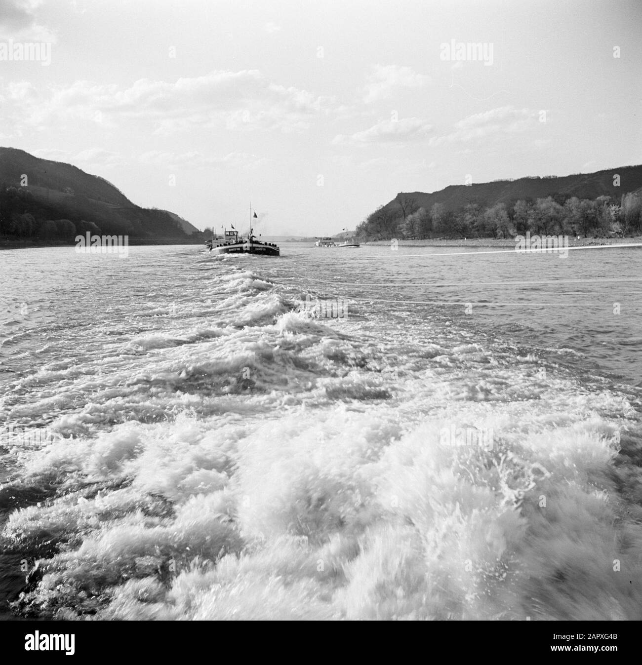 Rhine navigation, report from tugboat Damco 9: West Germany Drag on the ...
