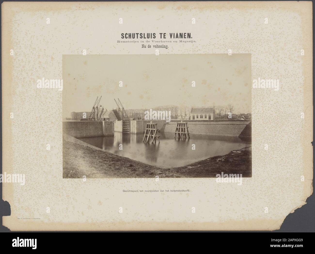 Outer lock head hi-res stock photography and images - Alamy